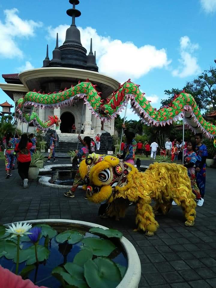 Galungan Ngelawang Barong Bangkung, Imlek Ngelawang Barongsai – BaleBengong